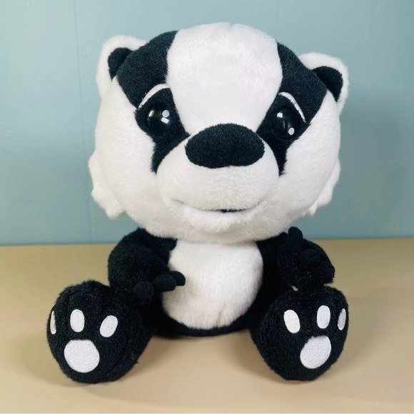 Universal | Toys | Universal Studios Harry Potter Hufflepuff Emblem ...